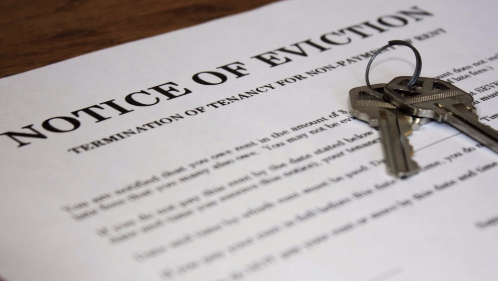 Aprueban fondos para evitar la evicción de sus hogares de residentes en ...