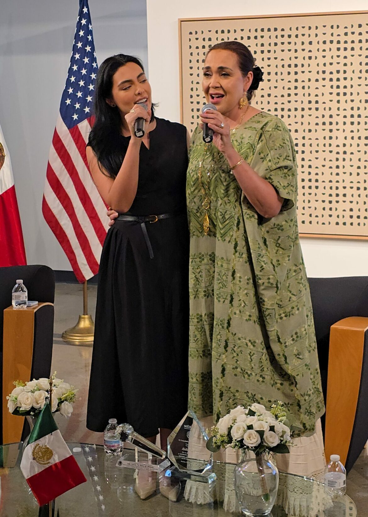 Aida Cuevas es homenajeada en Houston - La Prensa de Houston
