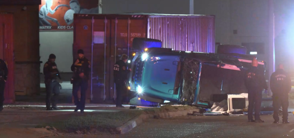 Choque en TC Jester deja 1 muerto y cierre vial en la noche